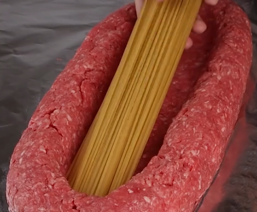 Meatloaf-Stuffed Spaghetti – Findatorr